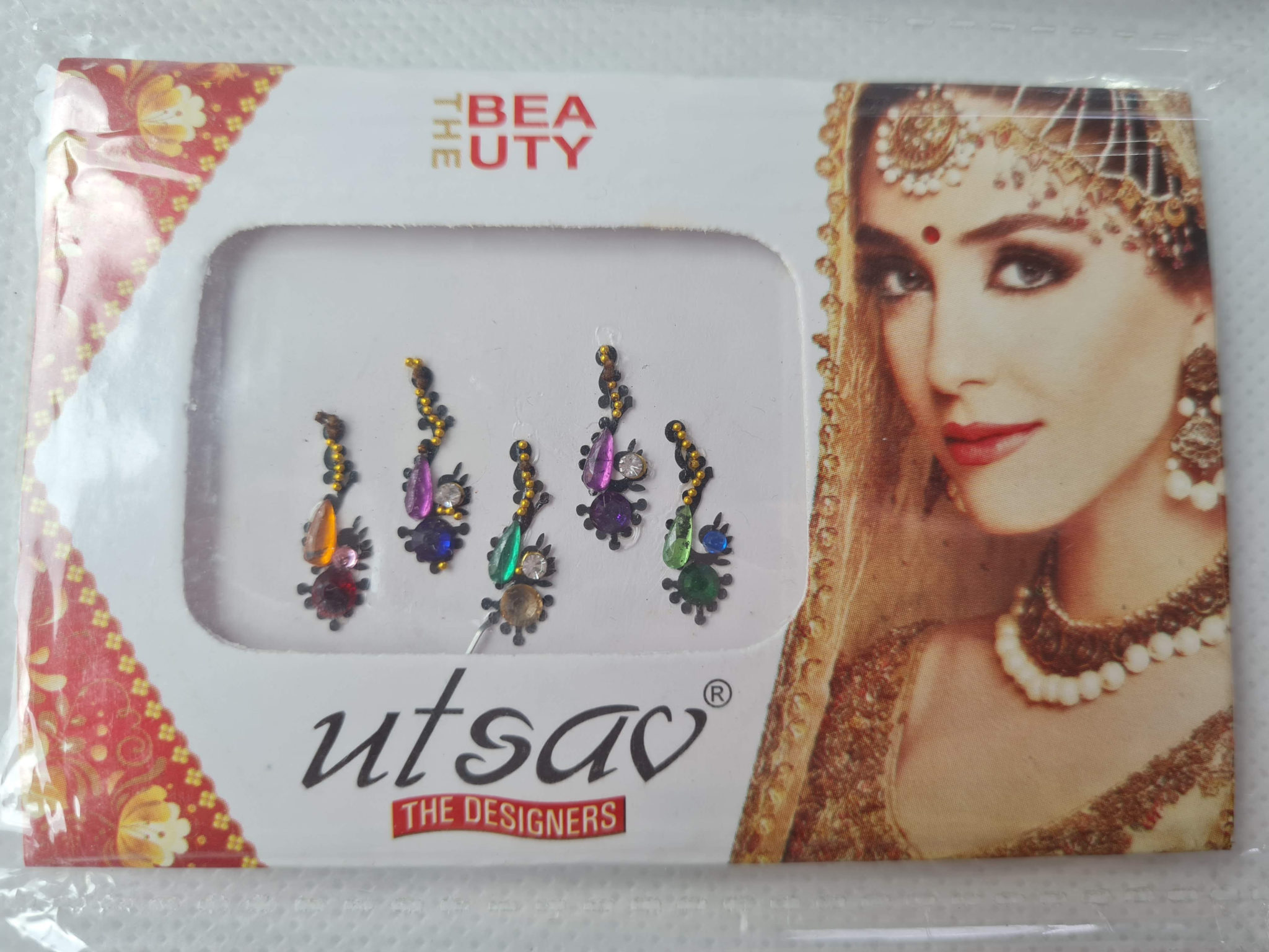 Cartela com bindi indiano adesivo para colar no centro da testa – Bazar ...