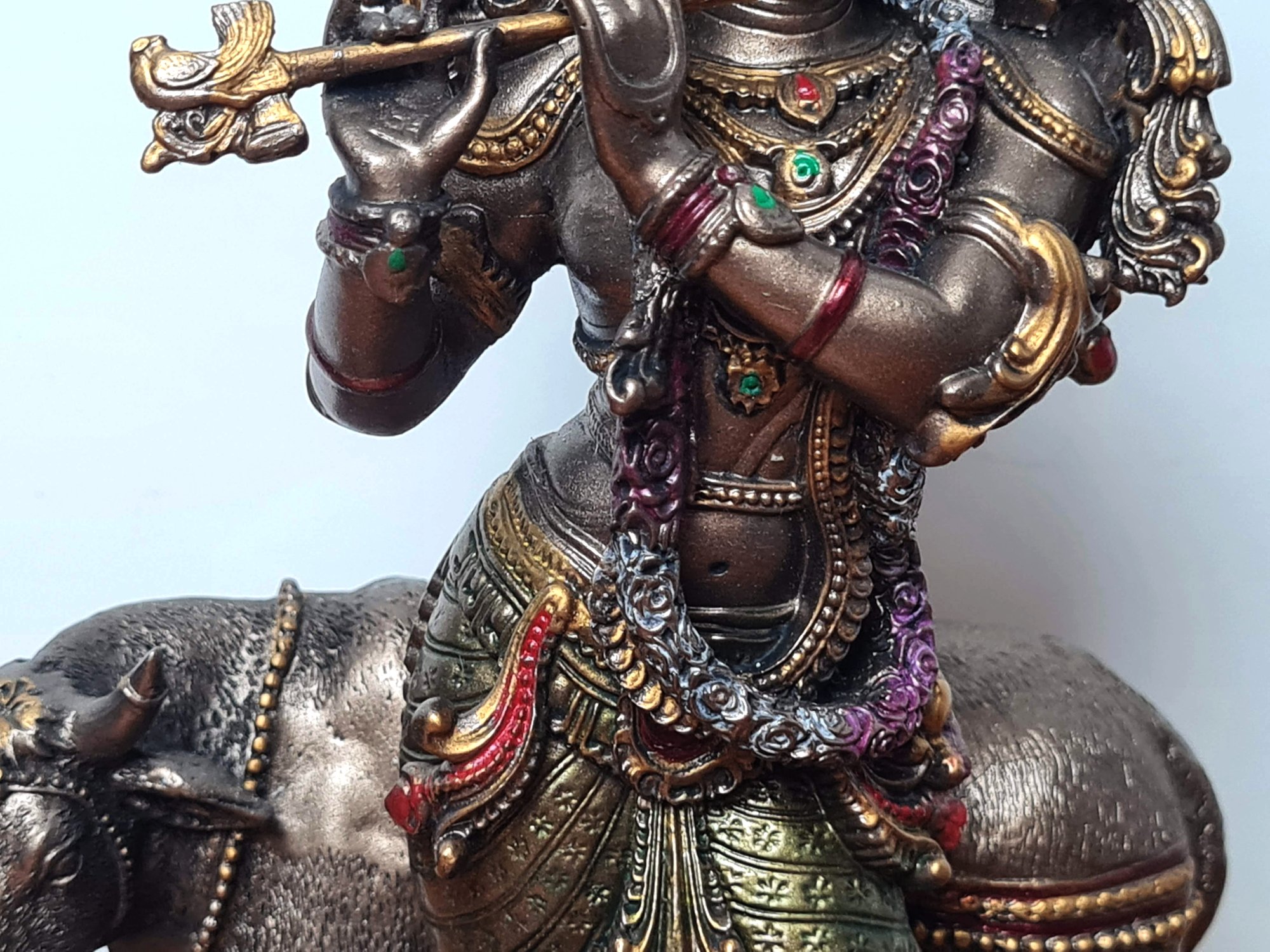 Estátua de Krishna e a vaca sagrada acabamento bronzeado 26cm – Bazar ...