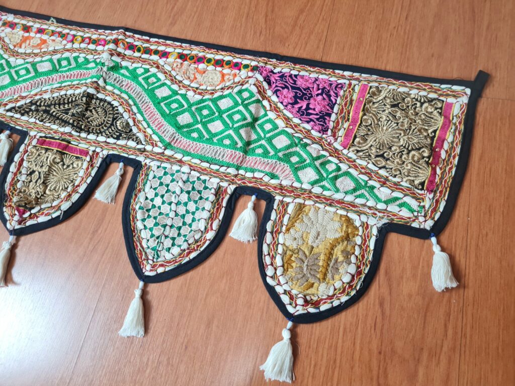 Bandô de porta indiano (Toran) 5 pontas bordado colorido – Bazar Indiano