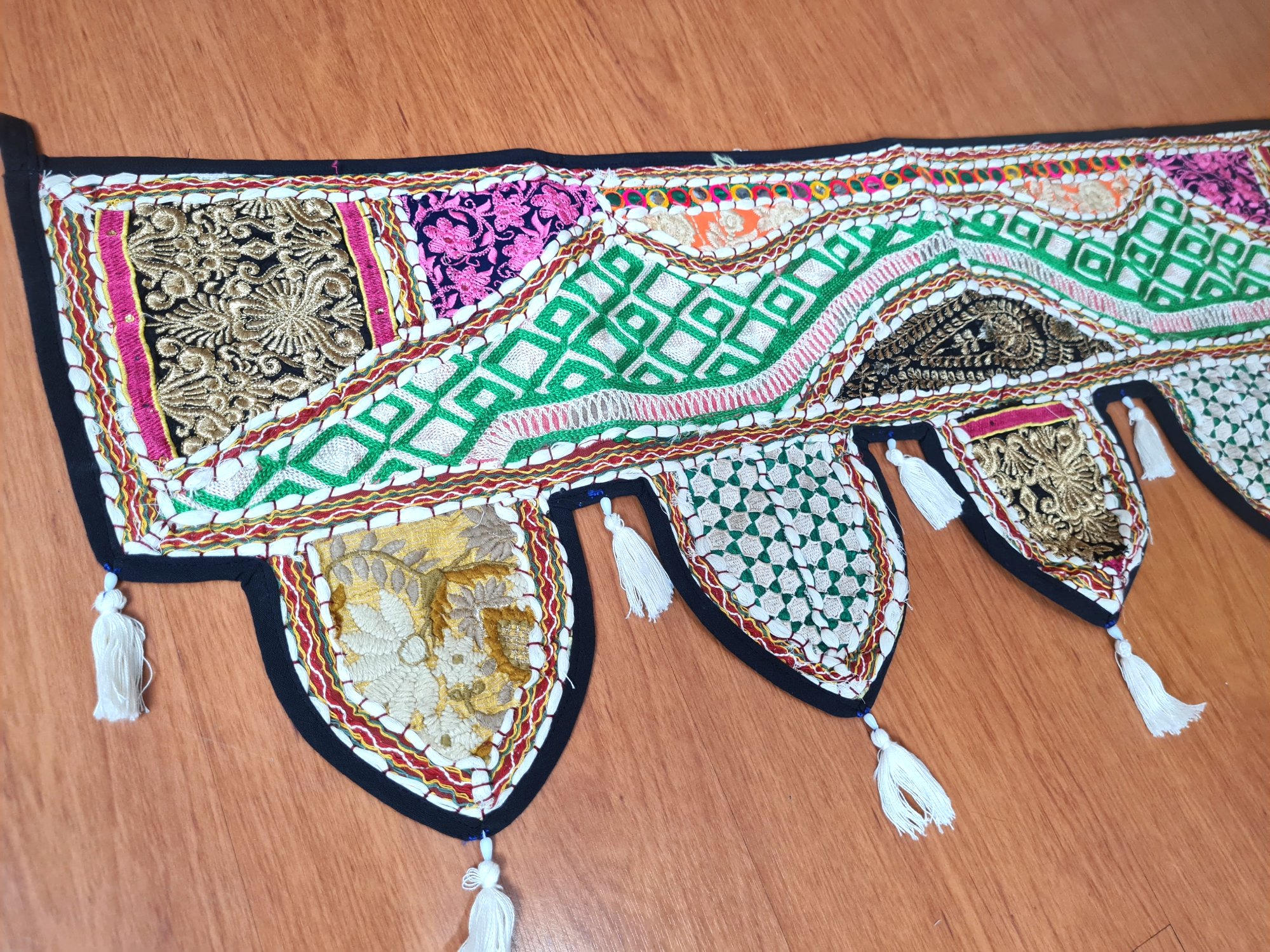 Bandô de porta indiano (Toran) 5 pontas bordado colorido – Bazar Indiano