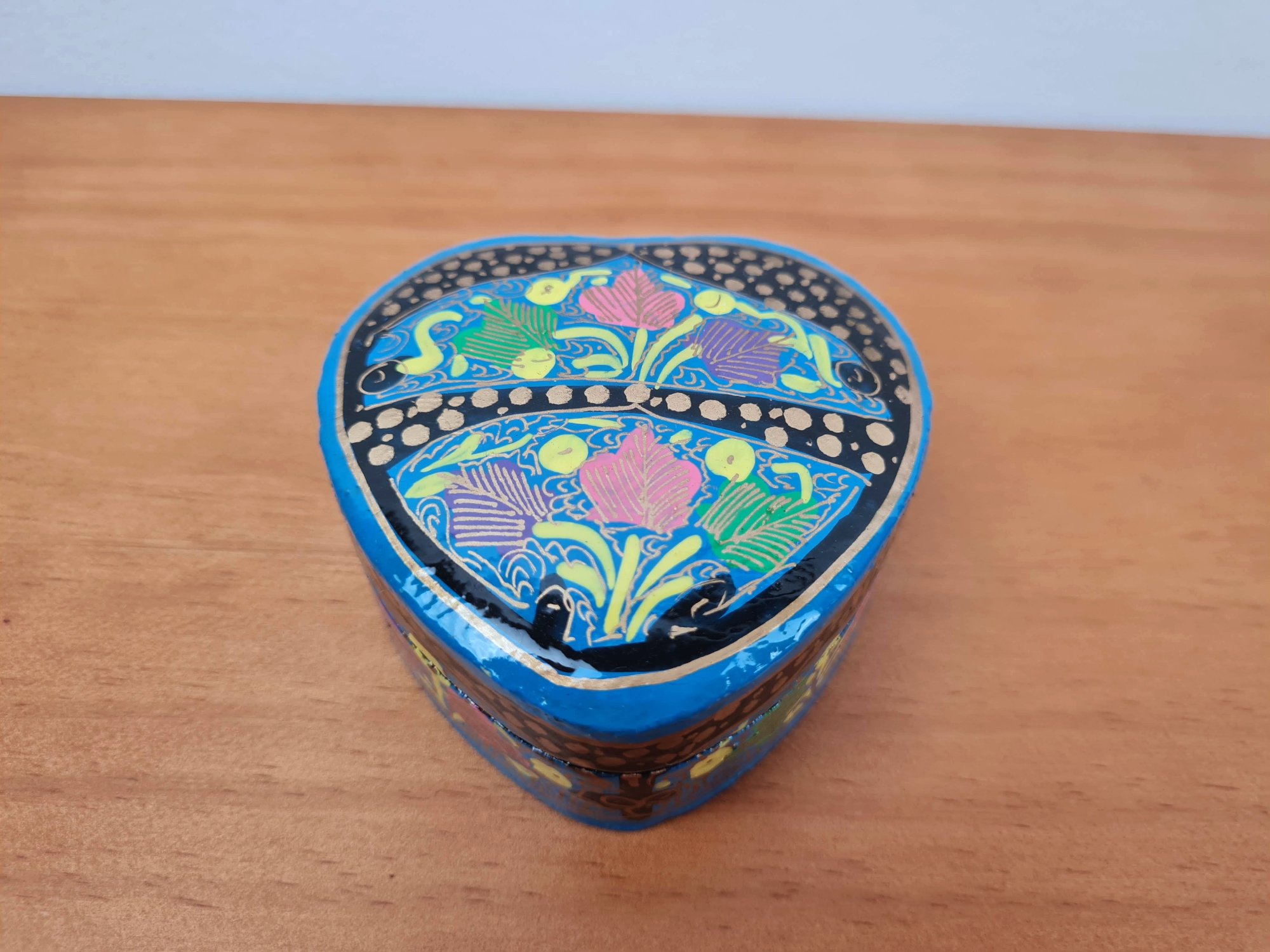 Caixa indiana de papel machê feita a mão coração azul e color M – Bazar ...